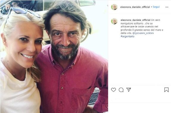 Eleonora Daniele felice in vacanza, la dedica: "Un vero navigatore ...