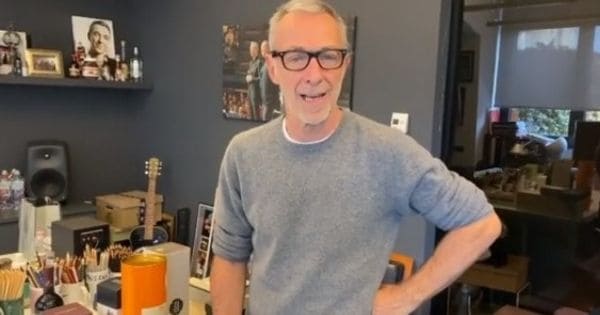 Linus di Radio Deejay truffato con un Sms: rubati 5mila euro