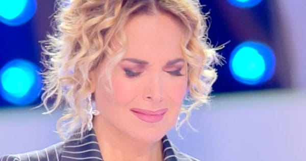 Barbara d'Urso: gravi offese alla conduttrice, interviene la sorella ...