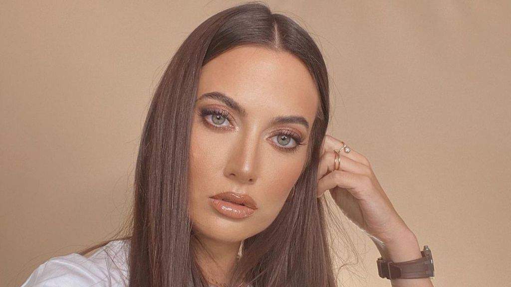Chi è Giulia Valentina: biografia, carriera e curiosità sulla nota ...