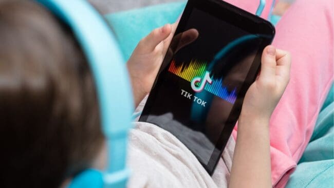 Bimba morta per presunta sfida Tik Tok: le indagini sul telefono di ...