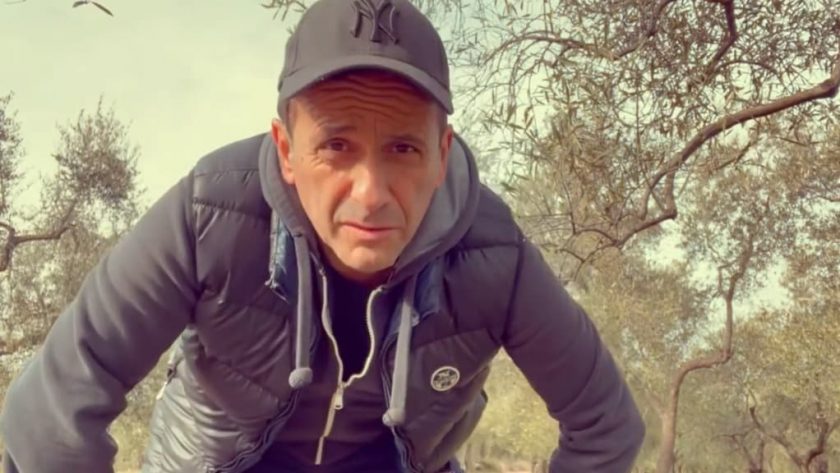 Uccio De Santis sbarca su Rai2: in seconda serata il suo show dal ... Uccio De Santis sbarca su Rai2: in seconda serata il suo show dal ...