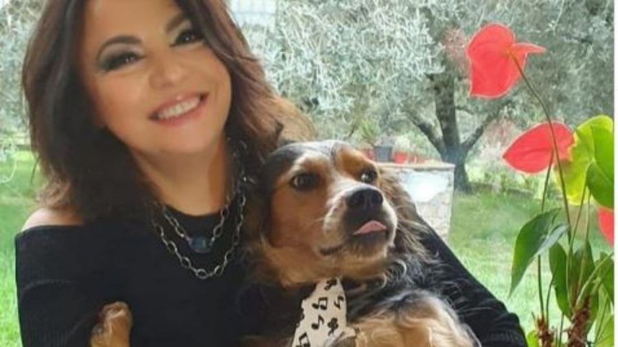 Chi è Francesca Alotta: carriera e vita privata dell'artista siciliana ...