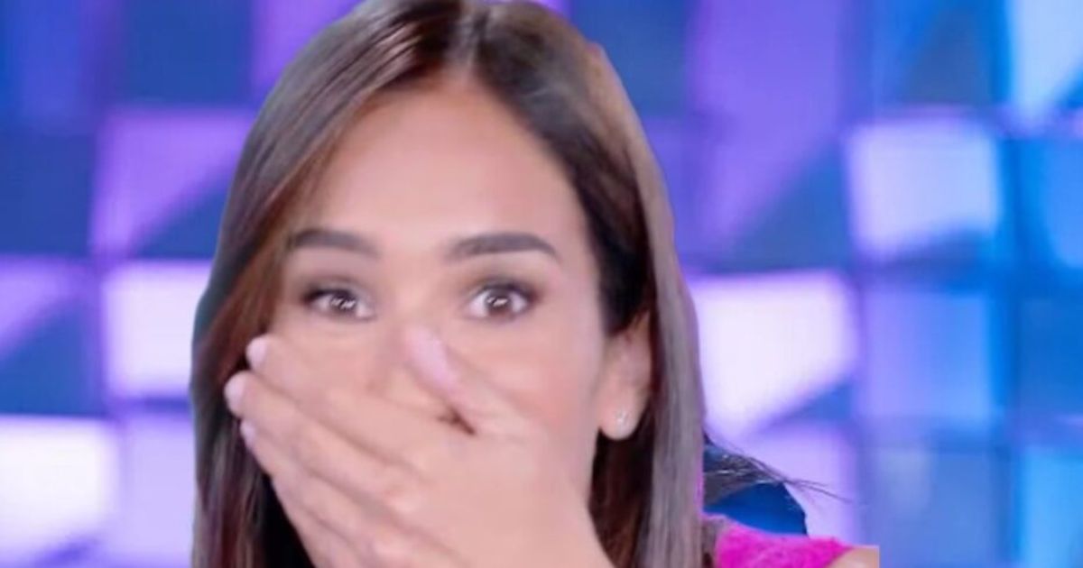 “Adesso basta, me ne vado”, Amanda Lear lascia Silvia Toffanin a bocca ...