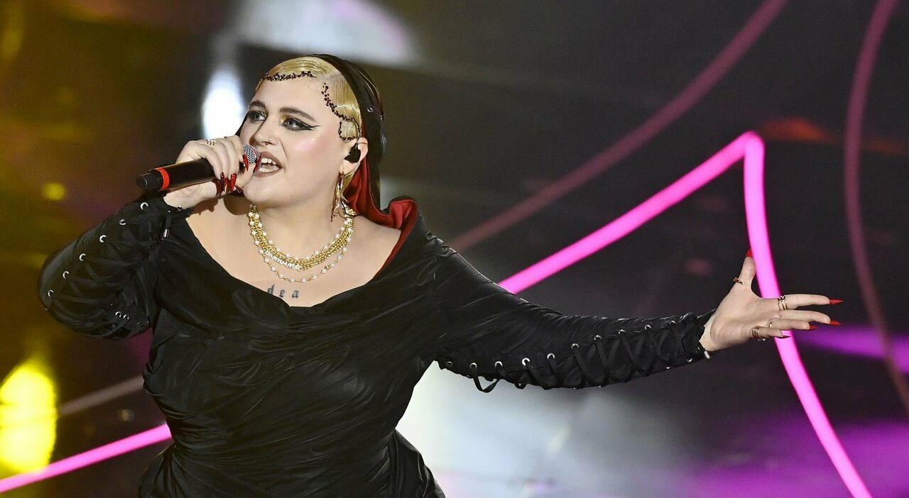 Lacrime in diretta per la giovane cantante italiana: "Biopsia al collo ...