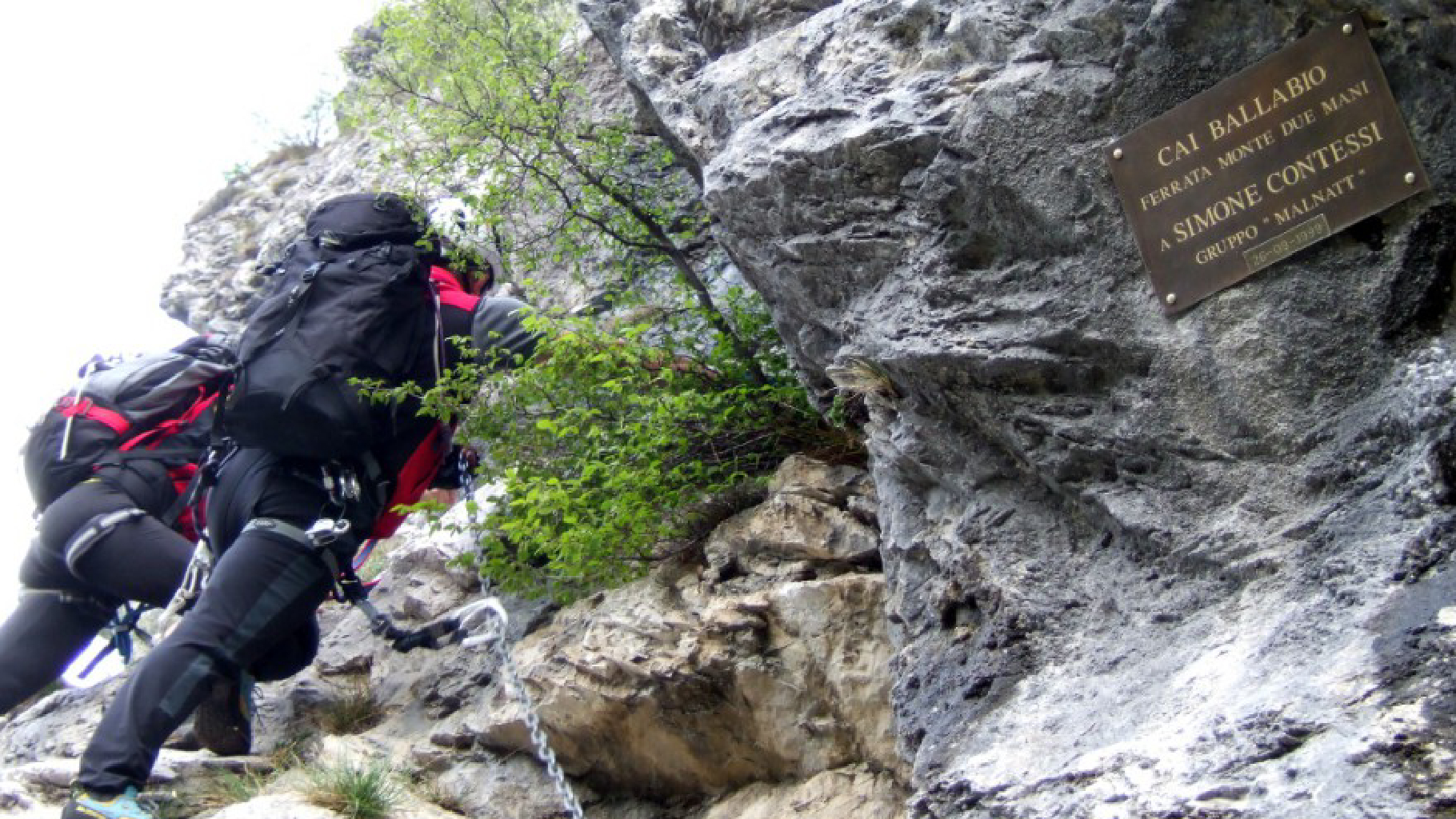 Tragedia in montagna: escursionista di 26 anni precipita e muore sotto ...