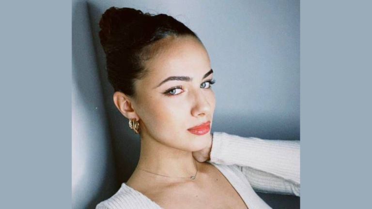 "I tuoi splendidi occhi sono chiusi". Gioia muore così a 20 anni, poi ...