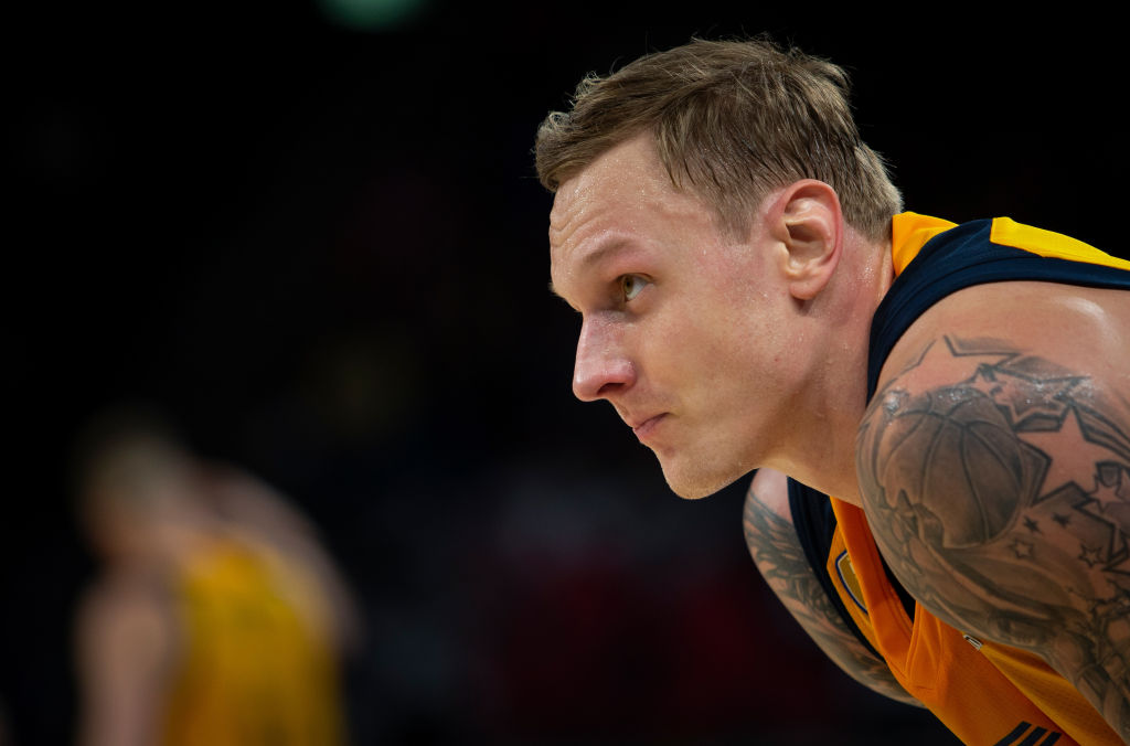 Jannis Timma, il campione di basket sarebbe morto suicida. Dubbi sulle ...