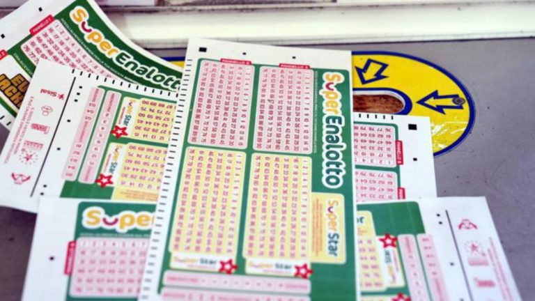 Superenalotto, 5+1 centrato: una vincita da 500mila euro