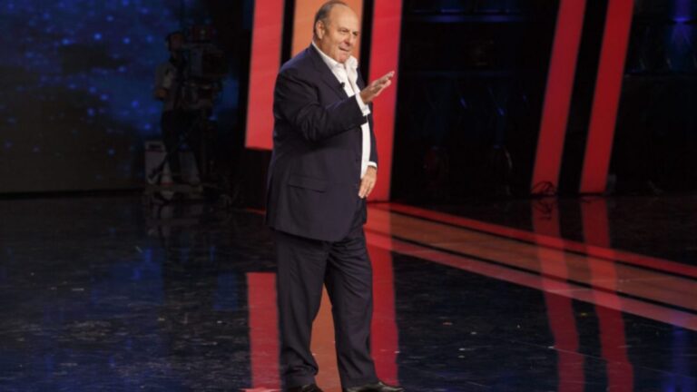 Gerry Scotti fuori da "Tu Si Que Vales", chi lo sostituisce? Il nome ...