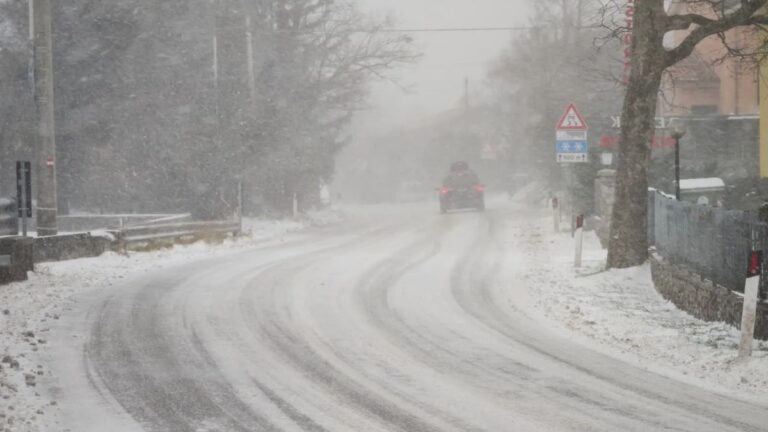 Previsioni meteo Italia: pioggia e neve nel fine settimana, le zone più ...
