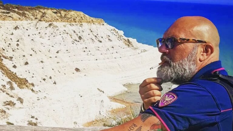 "Eri la roccia". Addio Vincenzo, il poliziotto amato da tutti: l ...