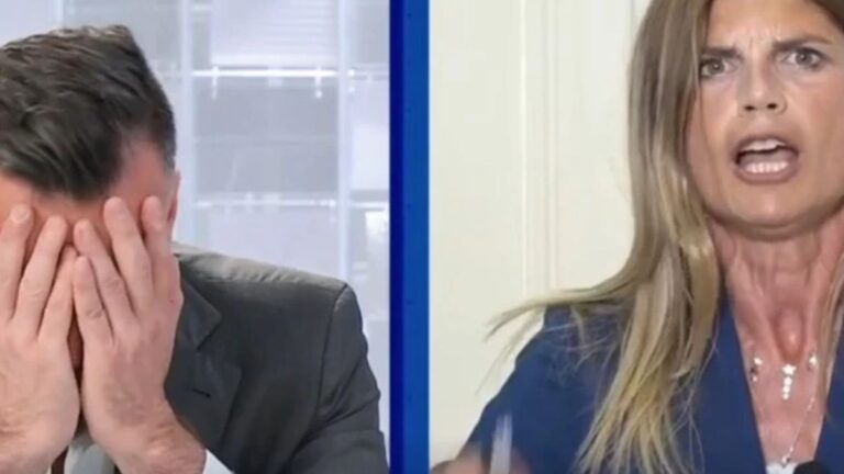 "Discriminatorio", "Putta****". L'Aria che Tira, esplode la rissa in ...