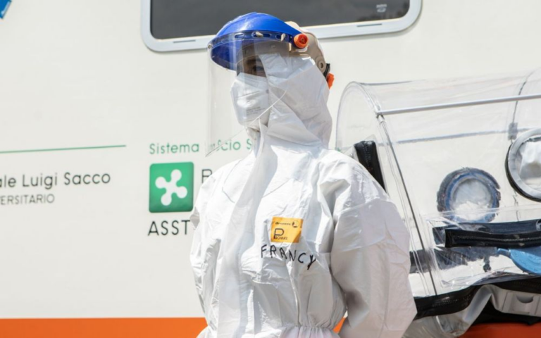 "Da oggi dovete farlo". Ebola, scatta l'obbligo in Italia: cosa succede