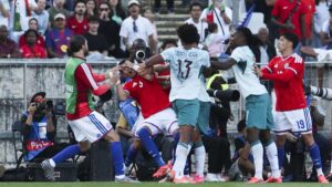 Il big della Serie A perde la testa in nazionale: mani al collo e ...